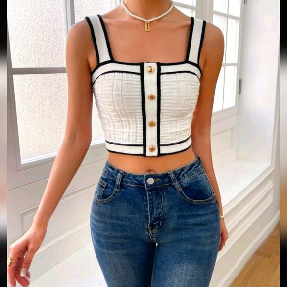 Tops | Nwt Quiltlike Crop Top Size Medium | Poshmark